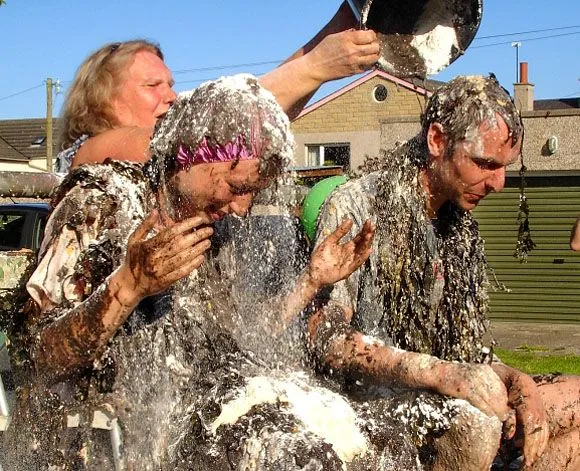 11 Captivating Wedding Traditions from Around the World